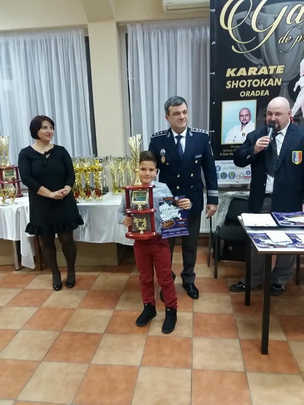 Palatul Copiilor - Shogunul Oradea si-a desemnat laureatii: Dragos...