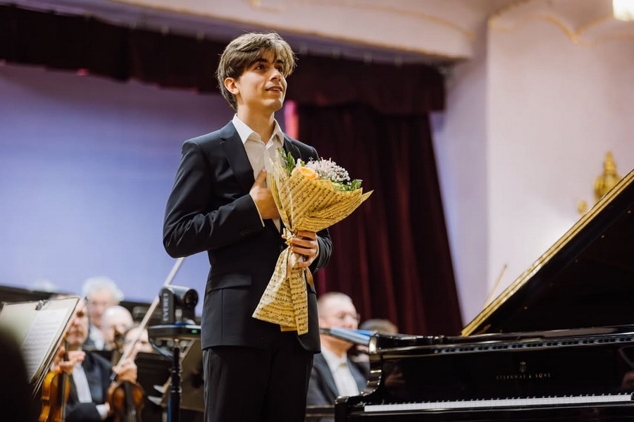 „Din lumea veche in lumea noua” la Filarmonica de Stat Oradea,...