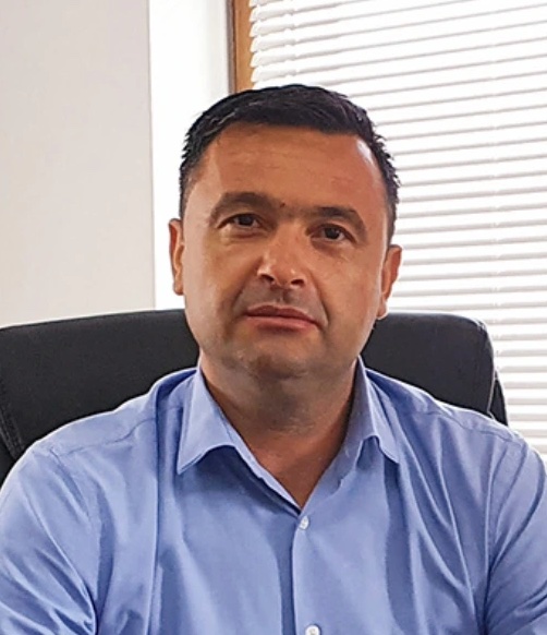 Dupa ce a citit povestea in BIHOREANUL, primarul din Țețchea pune...